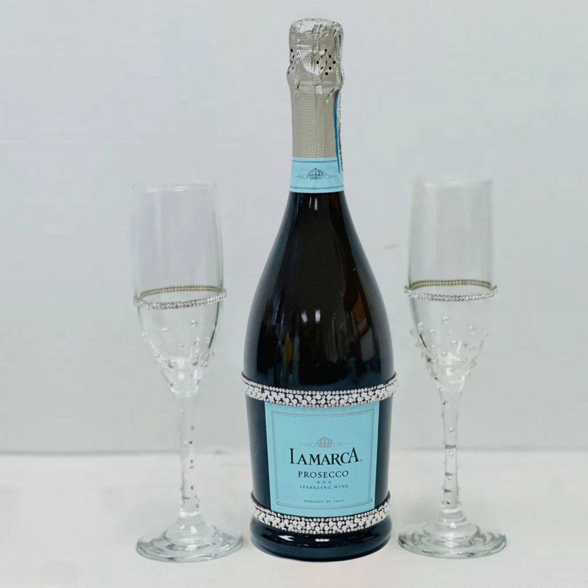Crystal Design Sparkling Wine And Flutes Gift Set - Buy Now