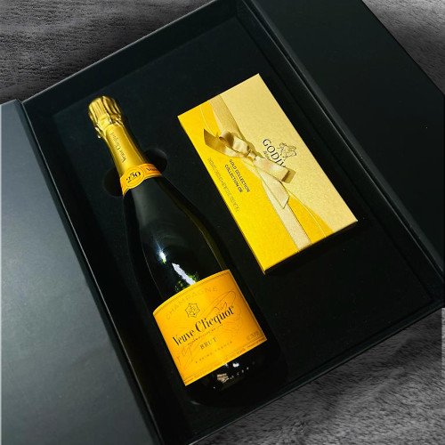 Champagne Gifts Delivery in USA - Safe & Secure